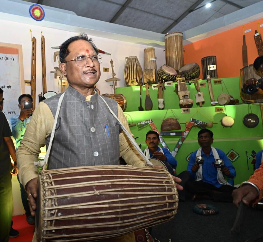 Chief Minister Shri Sai performed danced with the artists while playing ...