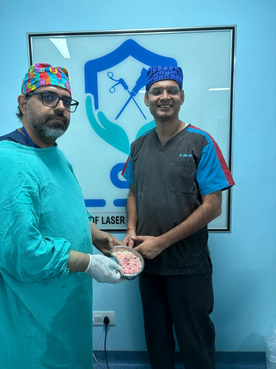 No Cuts, No Stitches: 400-Gram Prostate and Multiple Bladder Stones ...